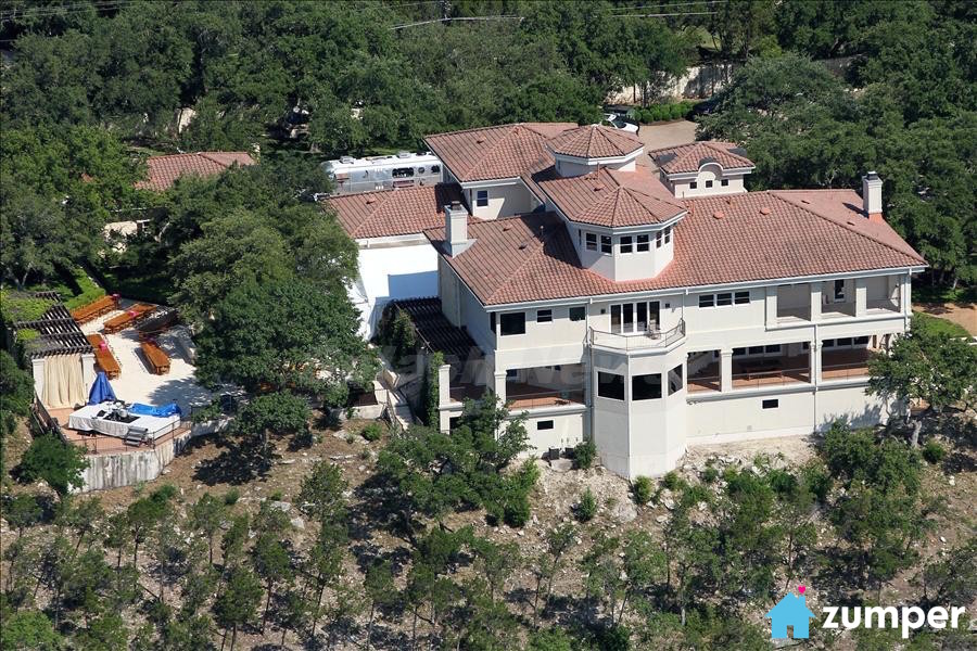 7 Homes You Can Rent Next To A Famous Celeb